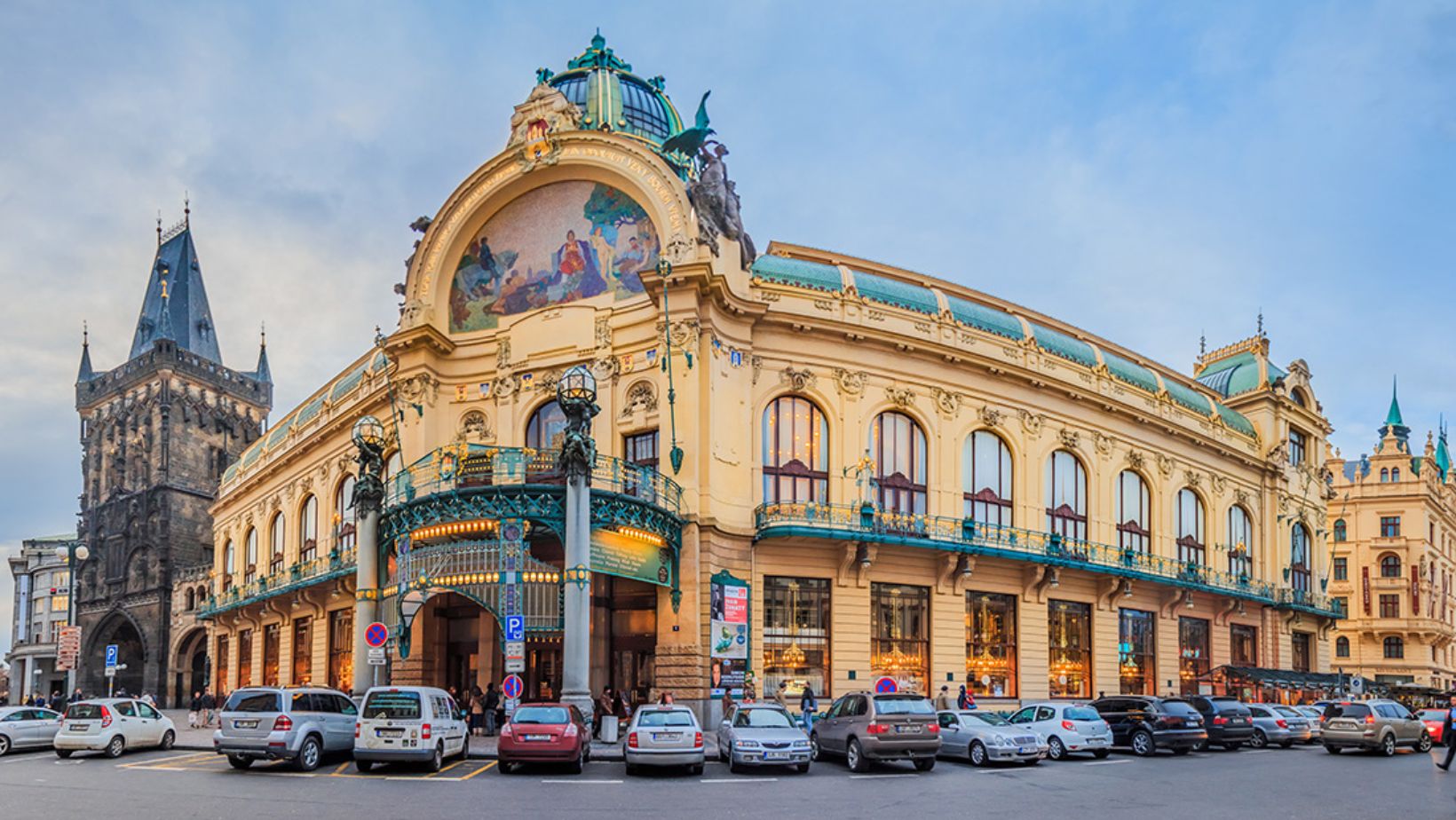 October 28: Municipal House Opens its Doors